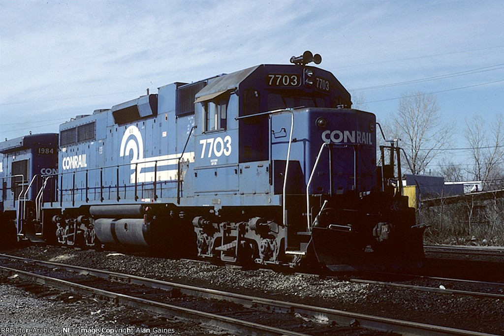 CR GP38 7703